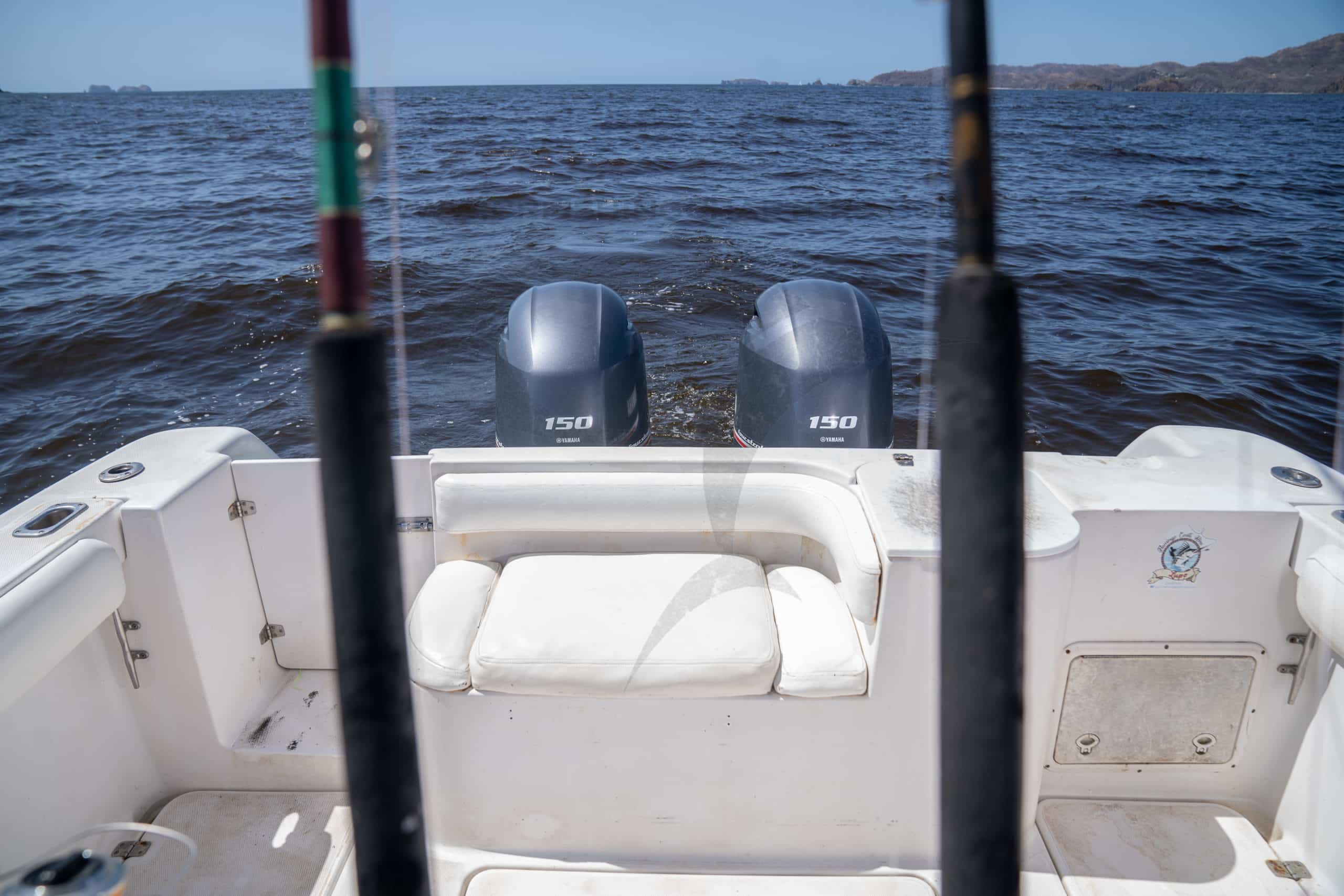 21 ft Walkaround T-Top LUPO, Tamarindo by CR Fishing Charters