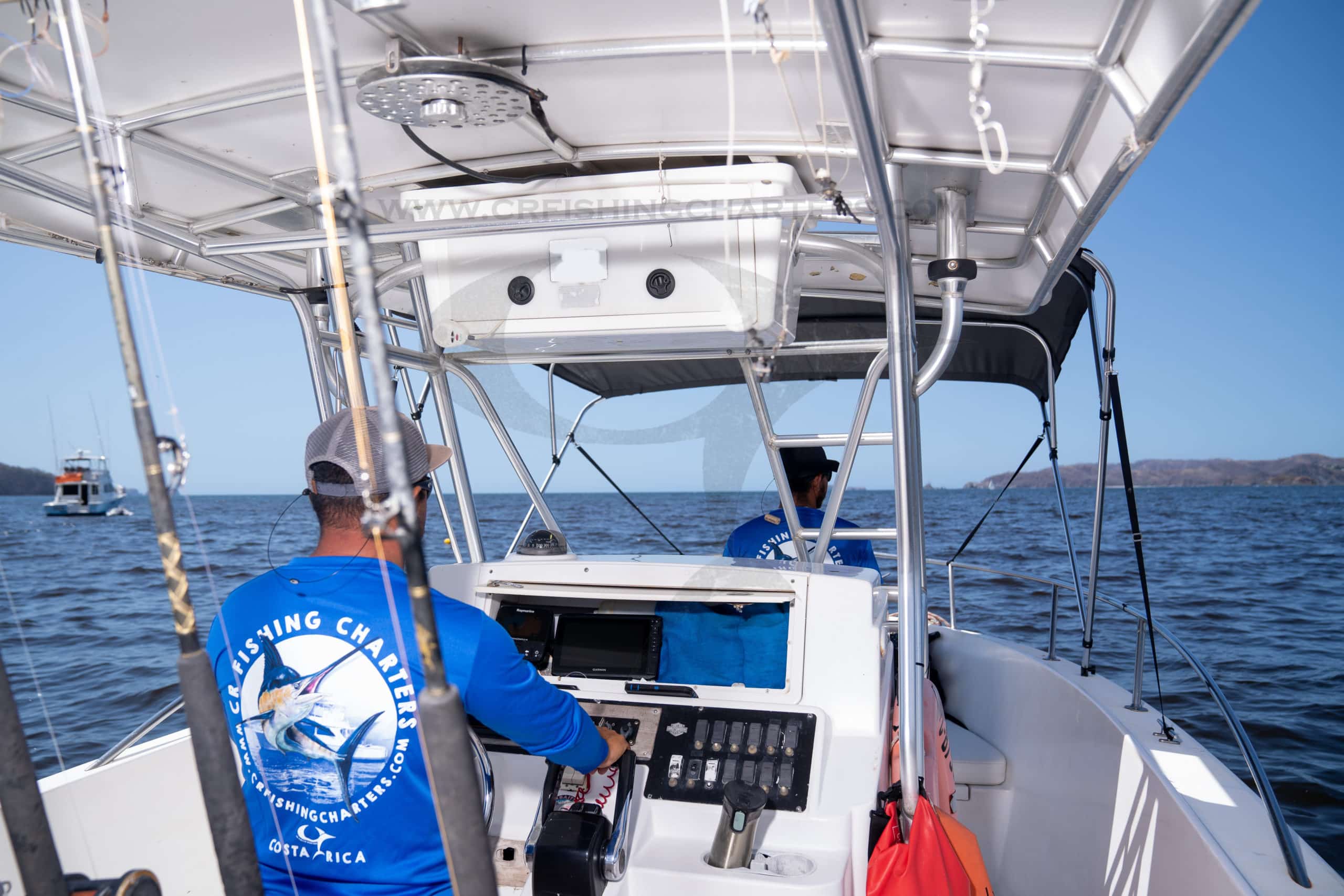 21 ft Walkaround T-Top LUPO, Tamarindo by CR Fishing Charters