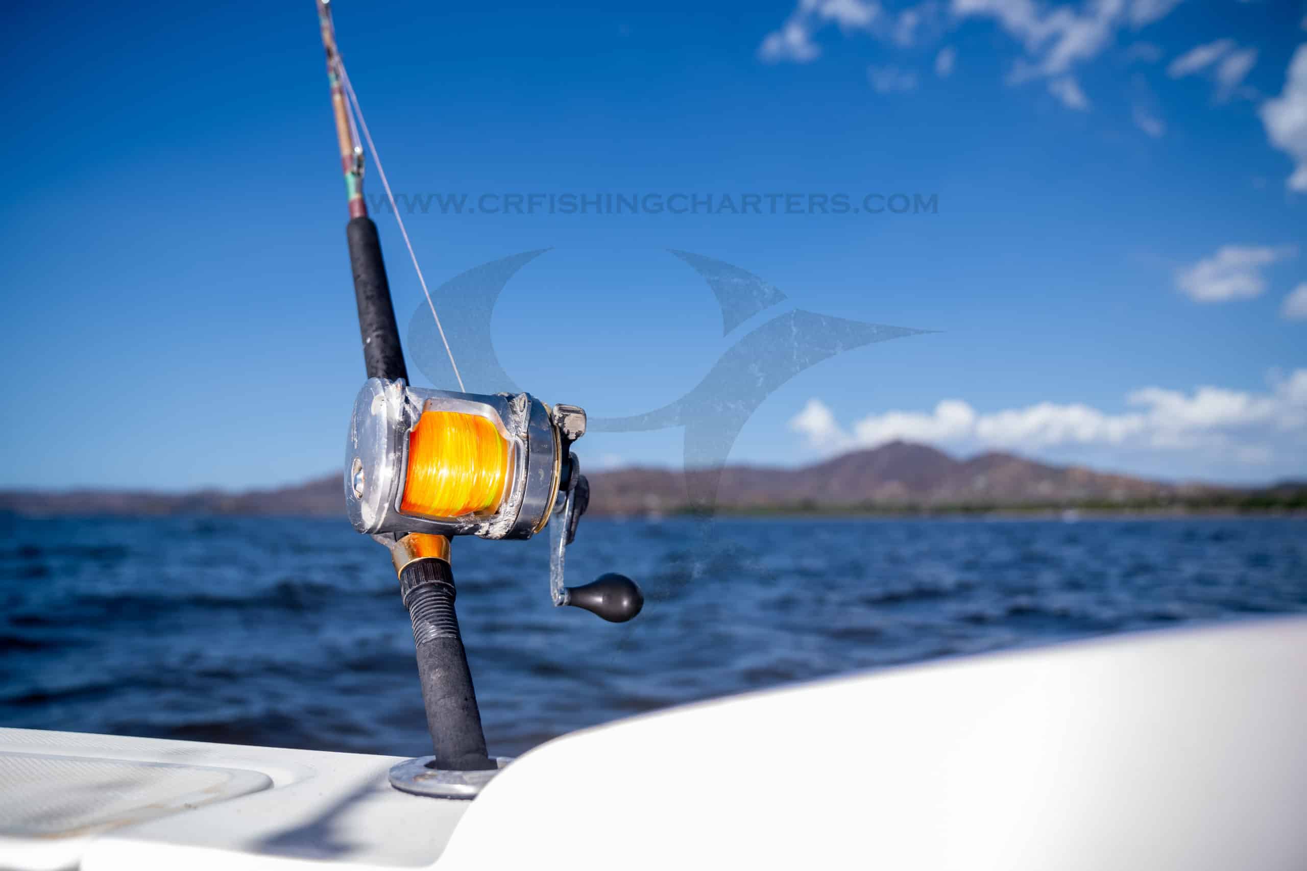 21 ft Walkaround T-Top LUPO, Tamarindo by CR Fishing Charters