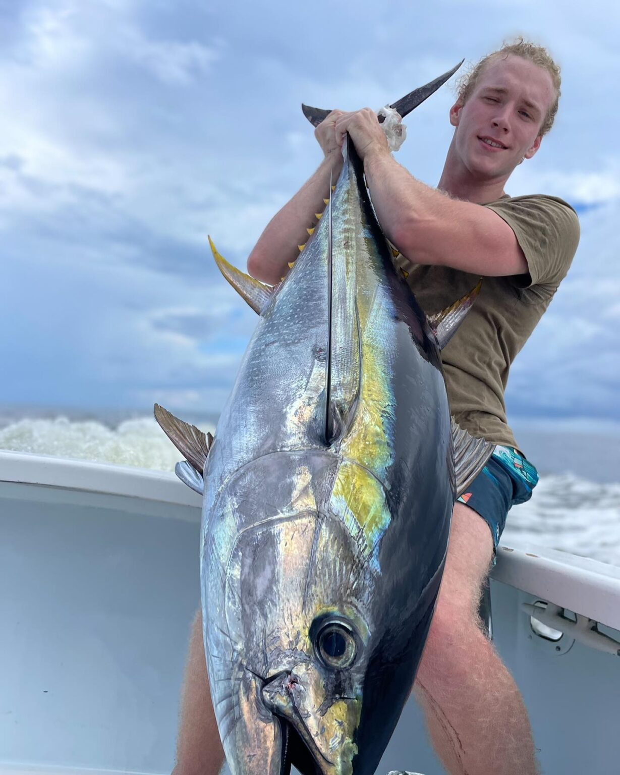 31 ft. Gamefisher, Swordfish, 5 anglers max, Quepos / Manuel Antonio by ...
