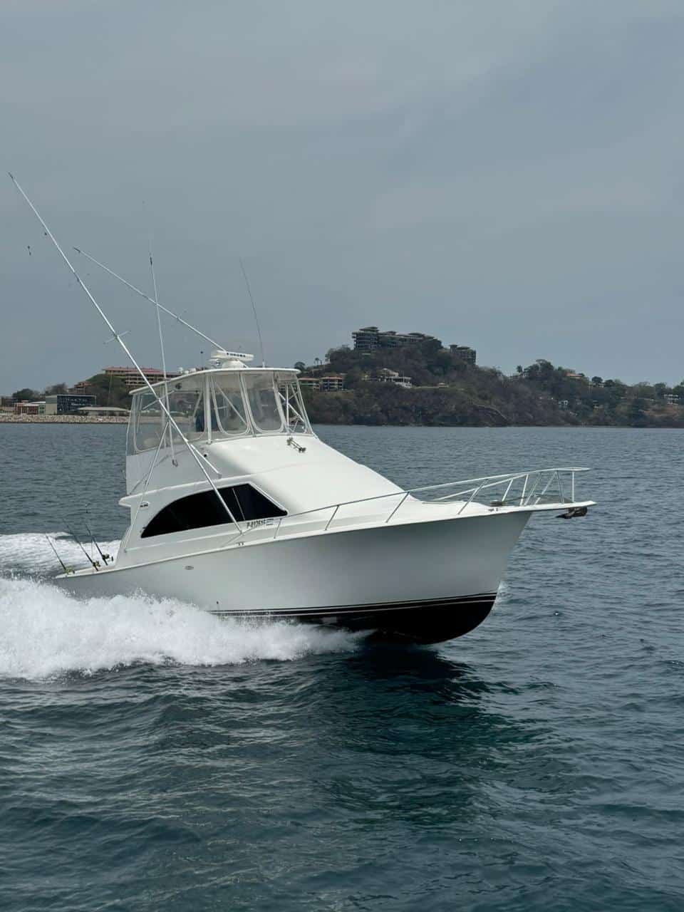 40 ft. Ocean, Summer Salt, 10 anglers max, Playa Flamingo by CR Fishing Charters