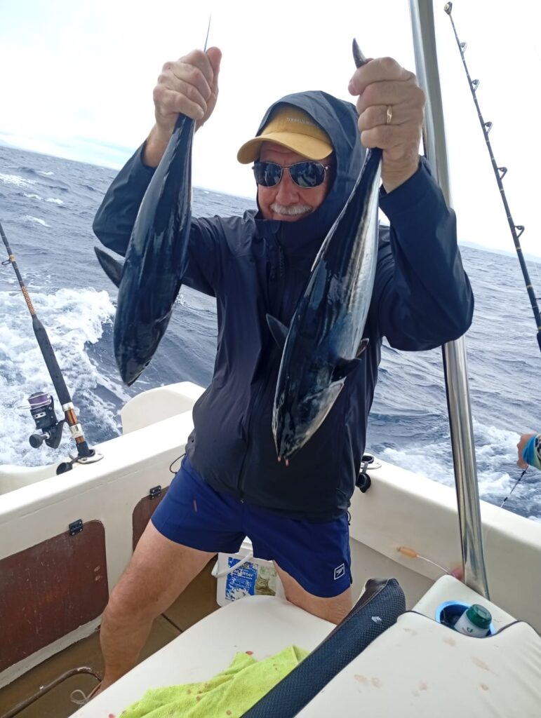 24 ft. Robalo, 5 anglers max, Papagayo by CR Fishing Charters
