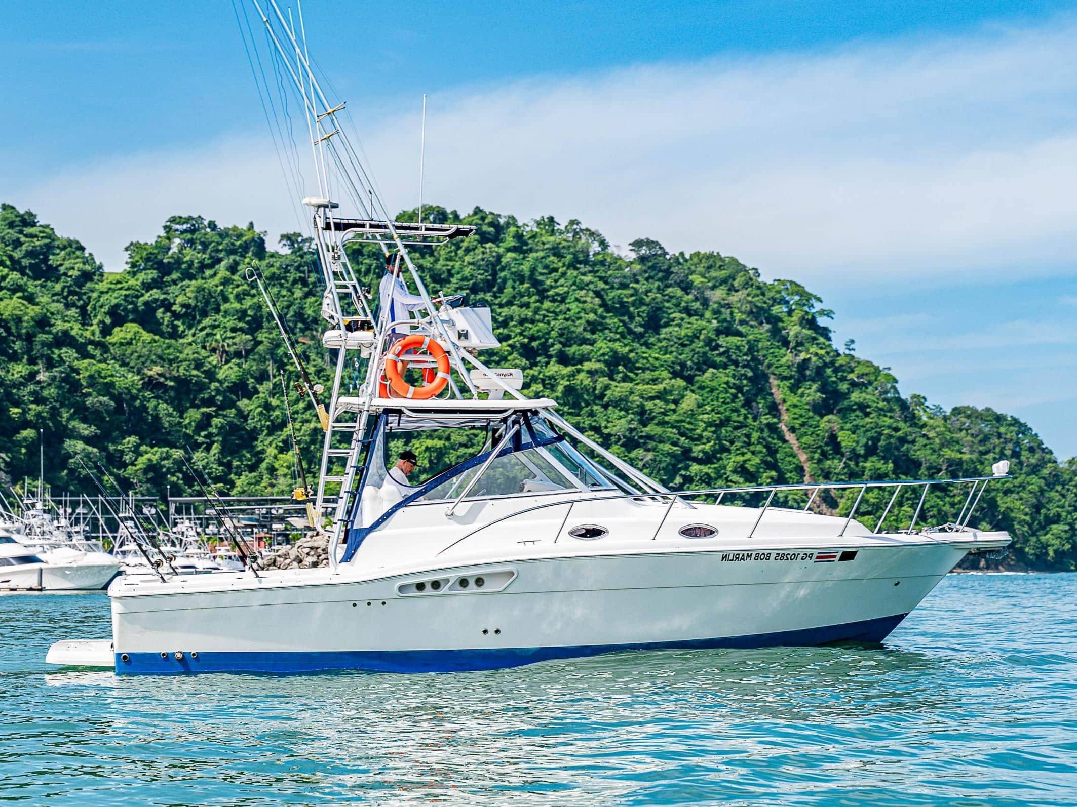 33 ft. Pro Line, Bob Marlin, 6 anglers max, Los Suenos by CR Fishing ...