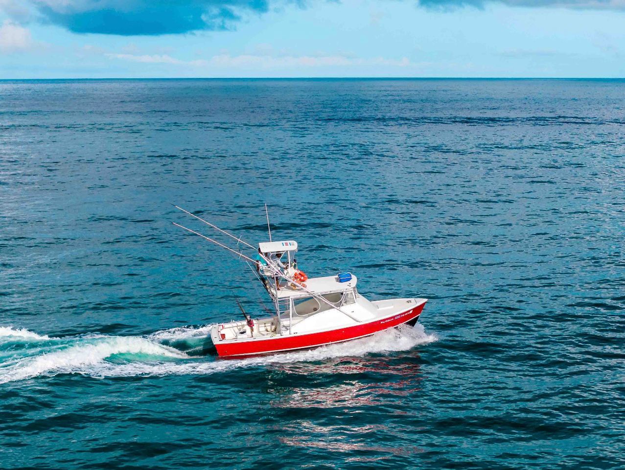 31 ft. Bertam, Muy Caliente, Tamarindo by CR Fishing Charters
